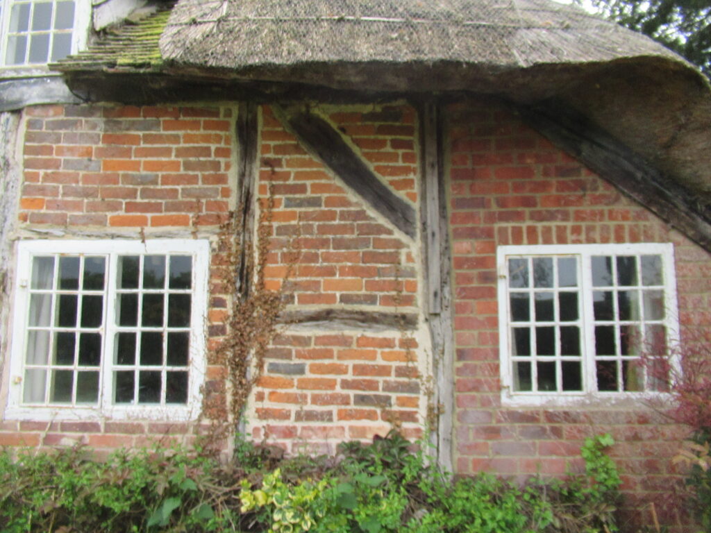Late 1600’s Grade II listed cottage - SIMPLE DESIGN SERVICES